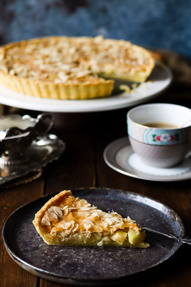 Französische Apfeltarte mit Rahmguss