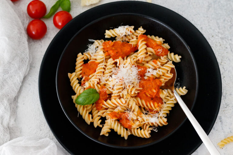 Die beste Tomatensauce aus Dosentomaten