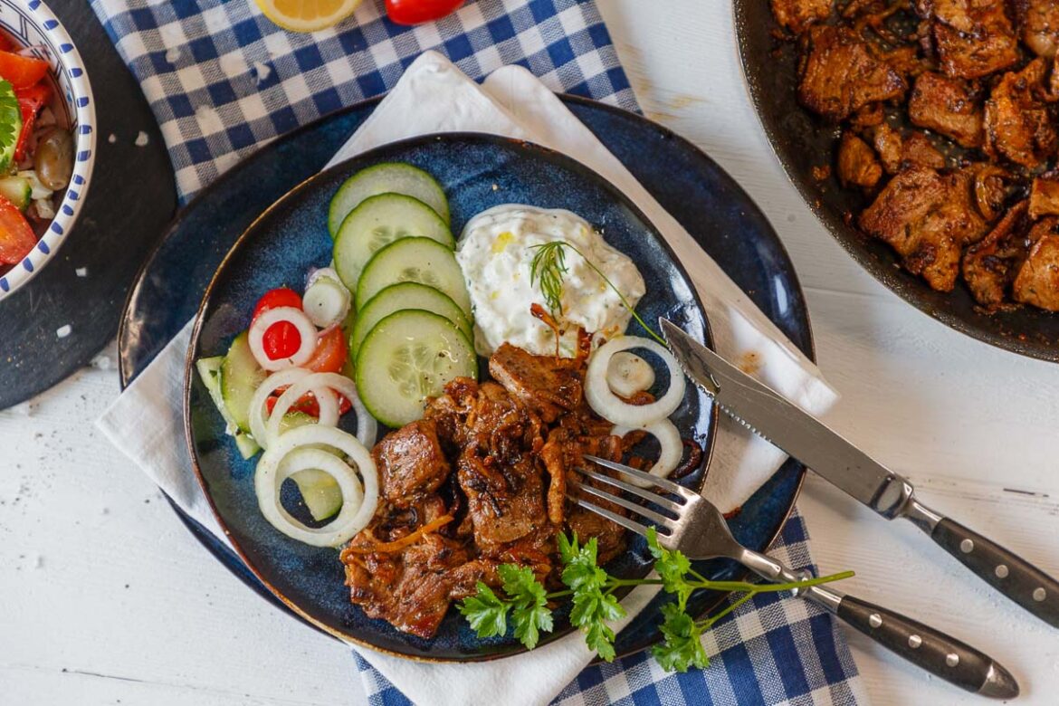 Griechisches Gyros Rezept – einfach & knusprig aus der Pfanne